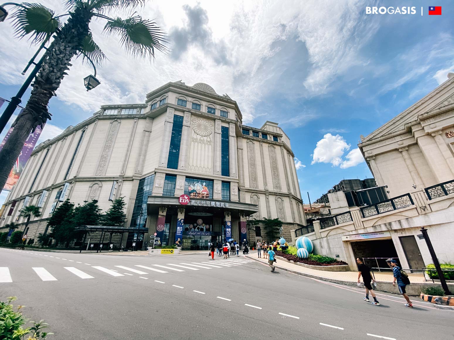 E-DA World สวนสนุก และเอาท์เล็ต เกาสง ไต้หวัน - BROGASIS