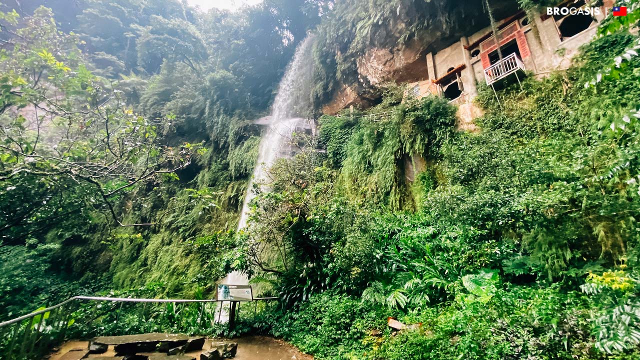 อิ๋นเหอต้ง หรือ Yinghe Cave (Galaxy Cave) ถ้ำน้ำตกสวยมากก ใกล้ไทเป ...